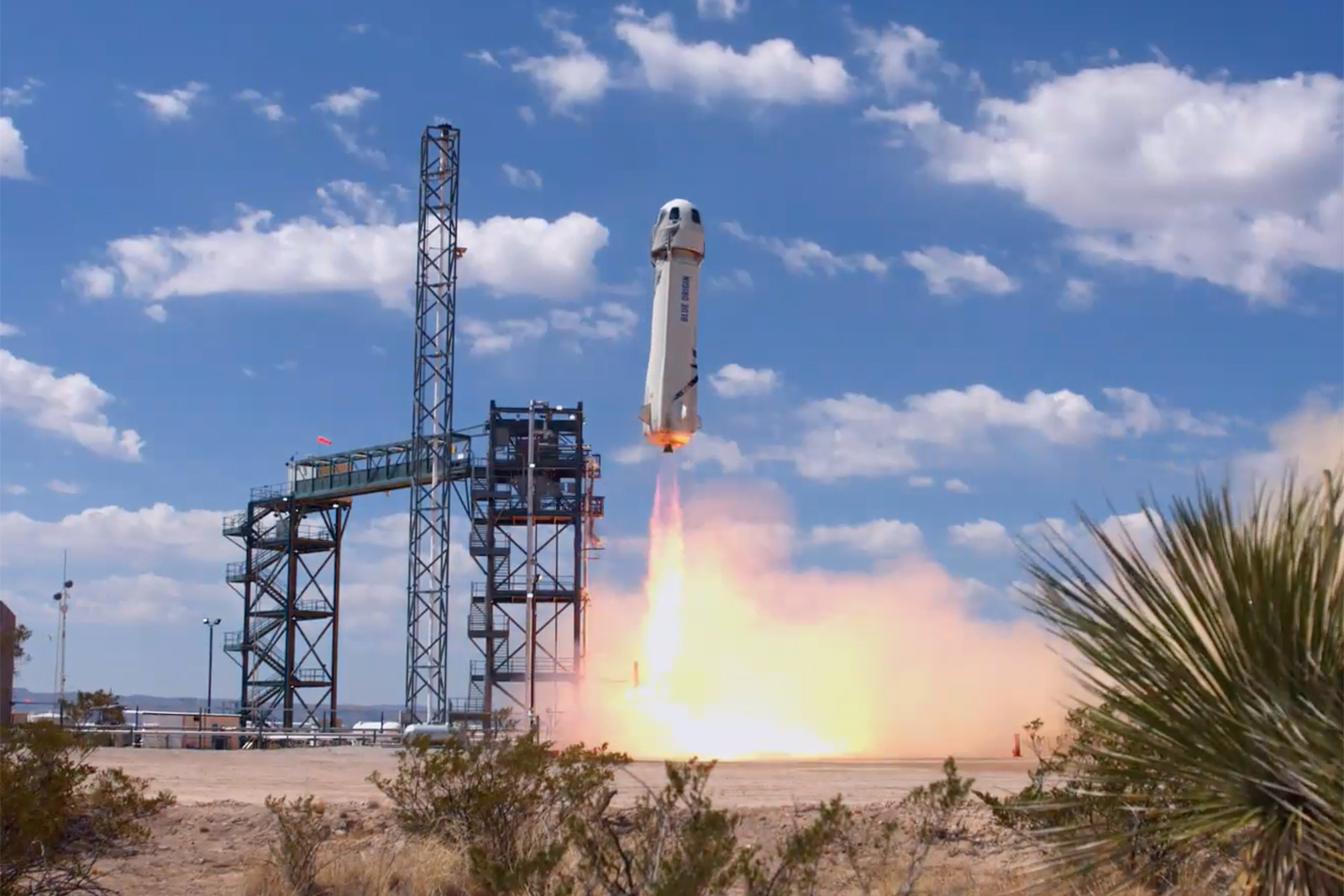 Konkurent SpaceX napreduje: Raketa Blue Origin má za sebou ďalší míľnik