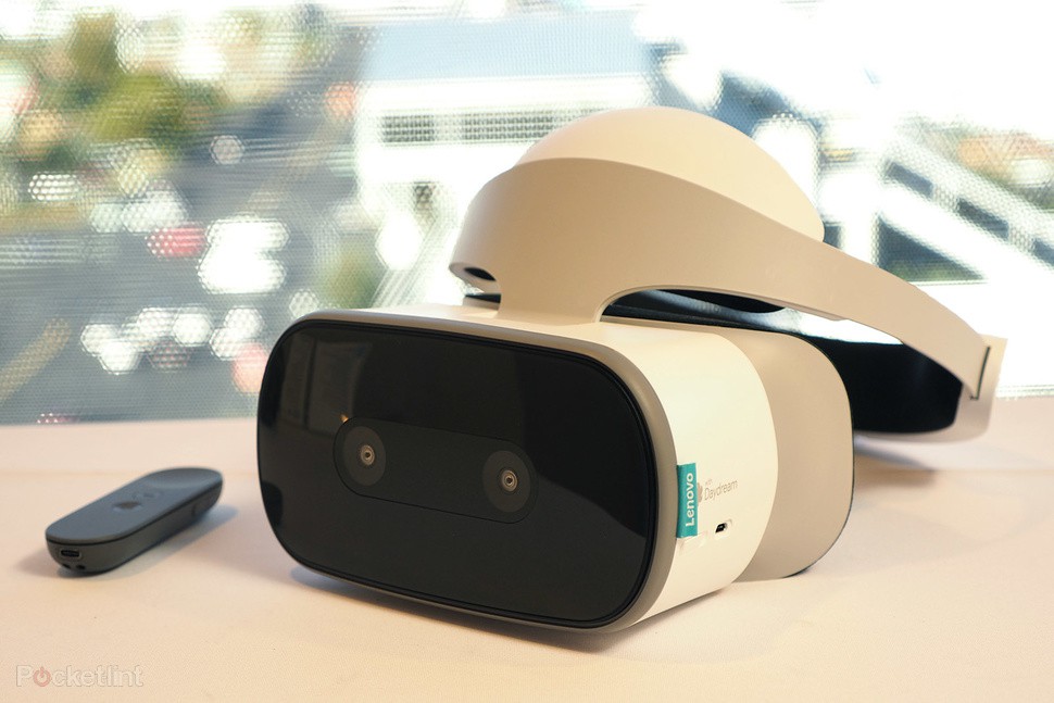 OFICIÁLNE: Očakávaný Google Daydream VR headset je konečne tu