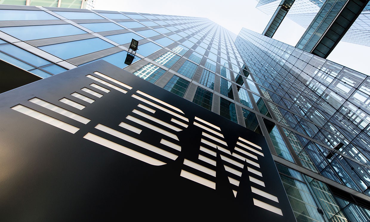 IBM napreduje: Spoločnosť sa pohráva s futuristickým konceptom hodiniek ...