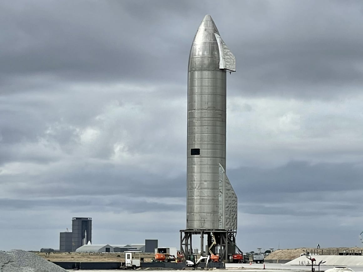 Vesmírna loď Starship SN9 je pripravená na štart. Očakáva sa, že pristane