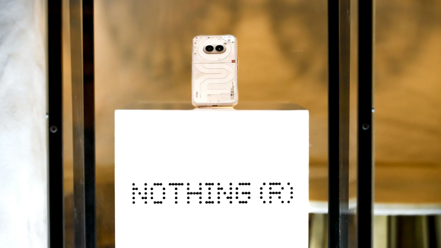 Nothing Phone (2a) na prvom zábere: Odvážny dizajn zaujme na prvý ...