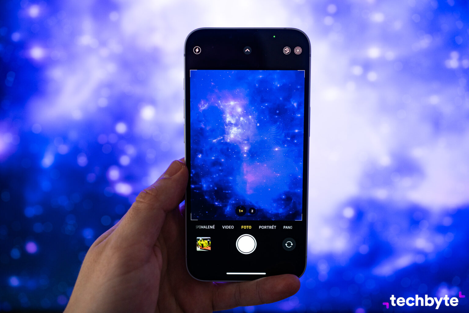 RECENZIA Apple iPhone 16e: Vysoký výkon aj dlhá výdrž, no za cenu len ...